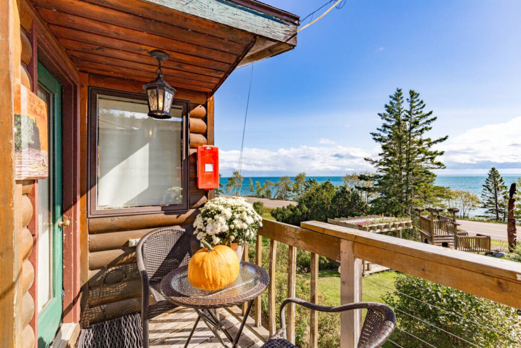 The 3 Bears Cottage - Exquisite lake views! - The Inn On Gitche Gumee